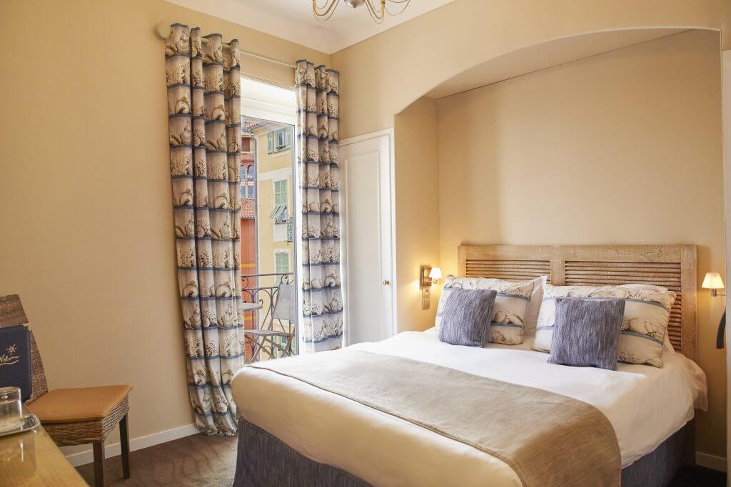 Rooms & Suites - Welcome Hotel